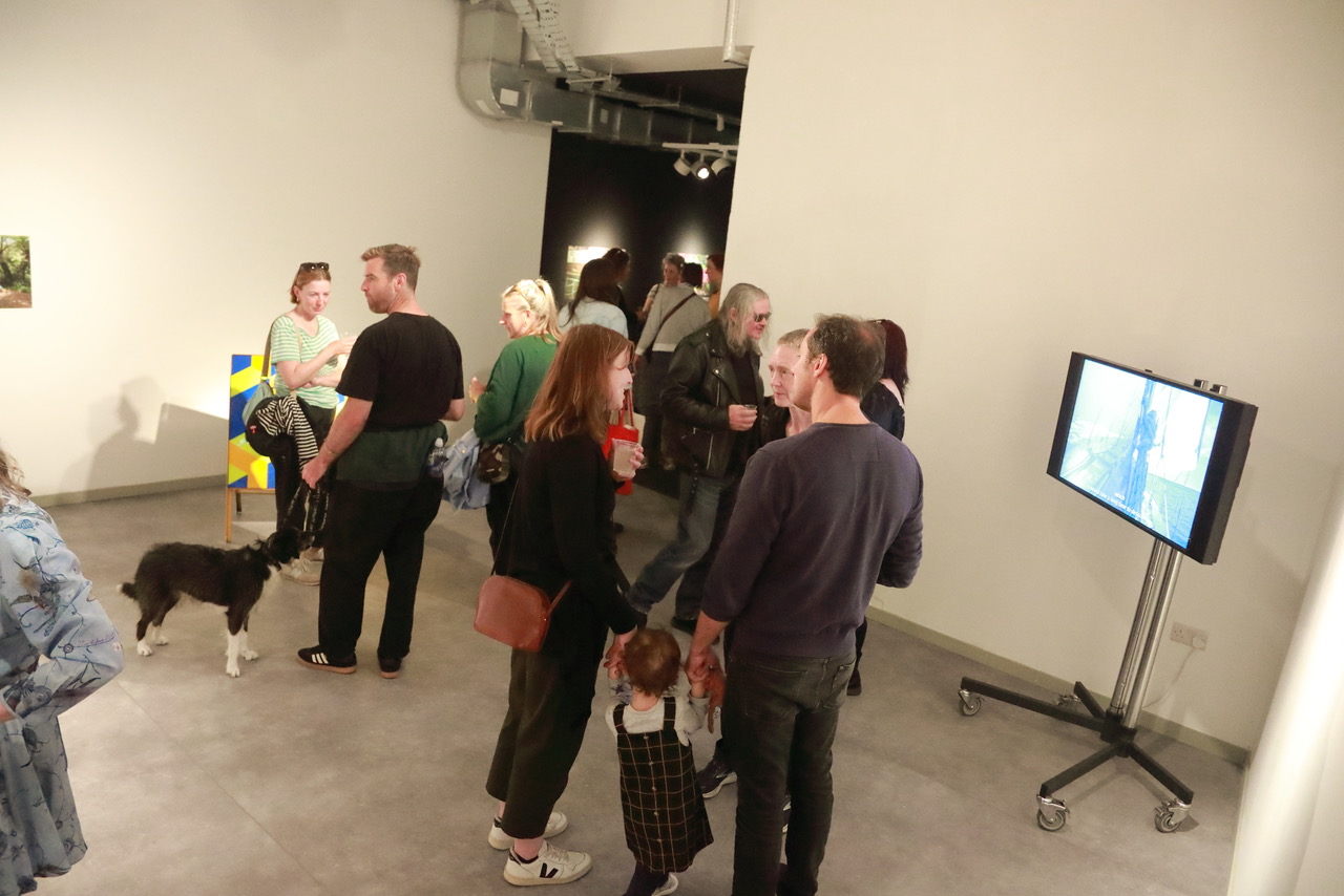 Visit : Golden Thread Gallery